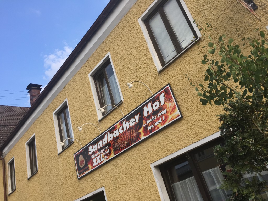 Sandbacher Hof: XXL-Restaurant - ISARSPARER